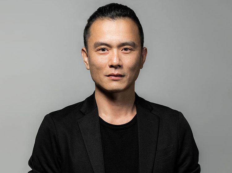 Cloud Gate Dance Theatre of Taiwan - Lunar Halo | Danse Danse